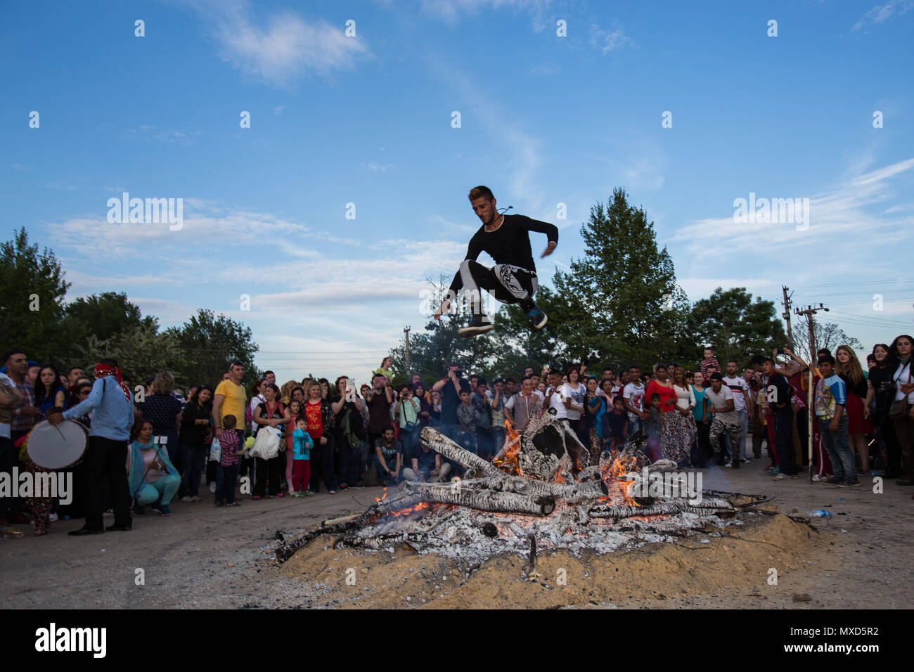 Dance around fire hi-res stock photography and images - Alamy