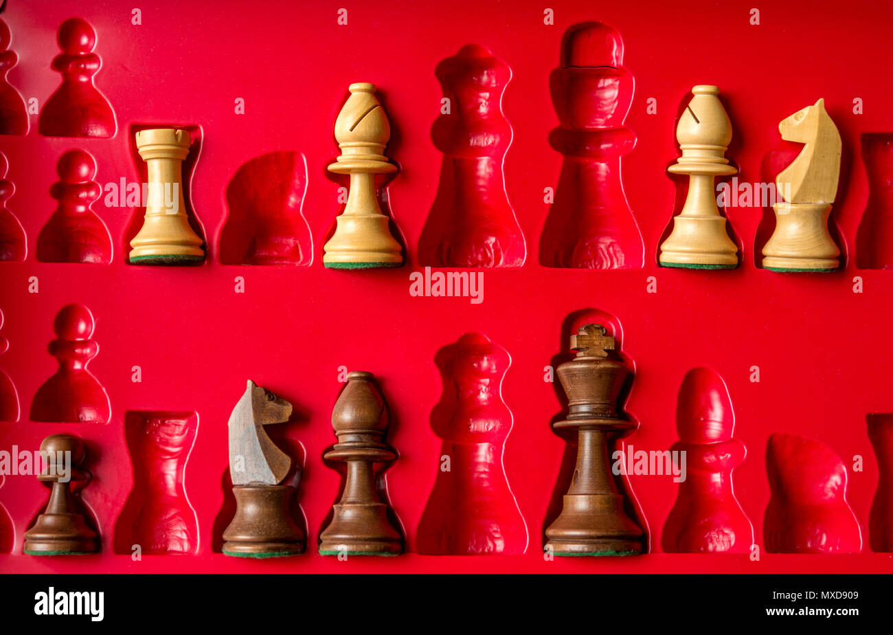 Box of chess hi-res stock photography and images - Alamy
