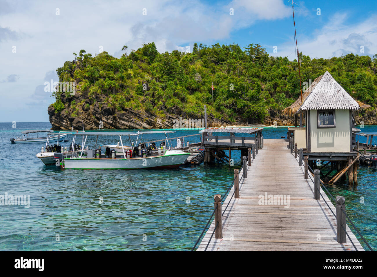 Raja ampat boat hi-res stock photography and images - Alamy