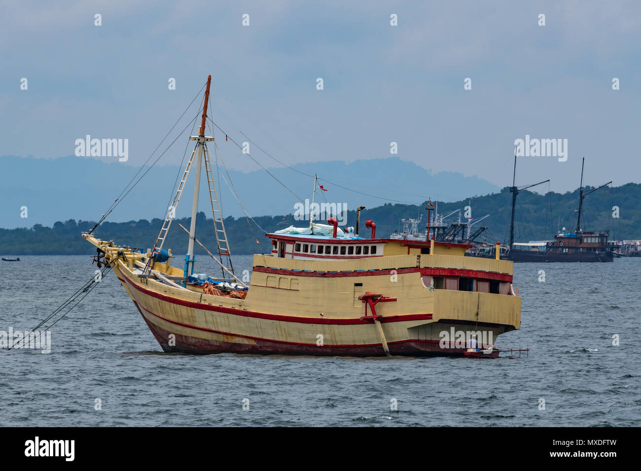 Traditional boat in papua hi-res stock photography and images - Alamy