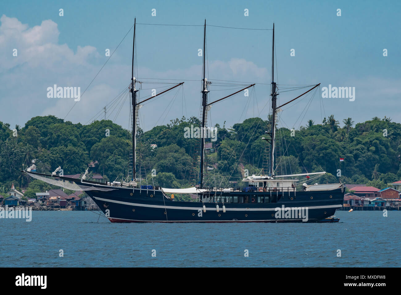 Traditional boat in papua hi-res stock photography and images - Alamy