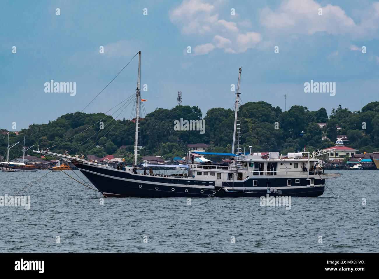 Traditional boat in papua hi-res stock photography and images - Alamy