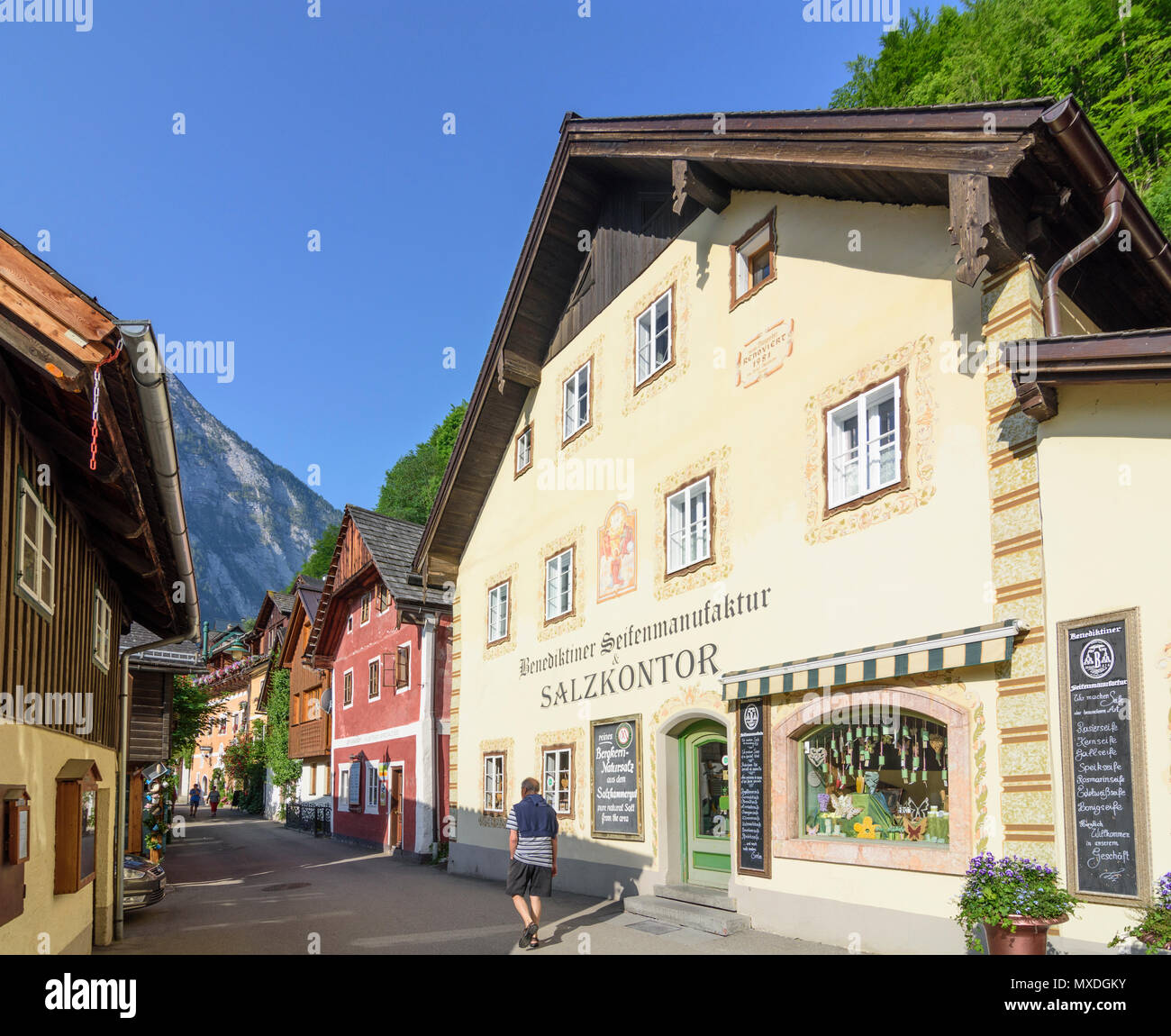 Hallstatt with salt mountain hi-res stock photography and images - Alamy