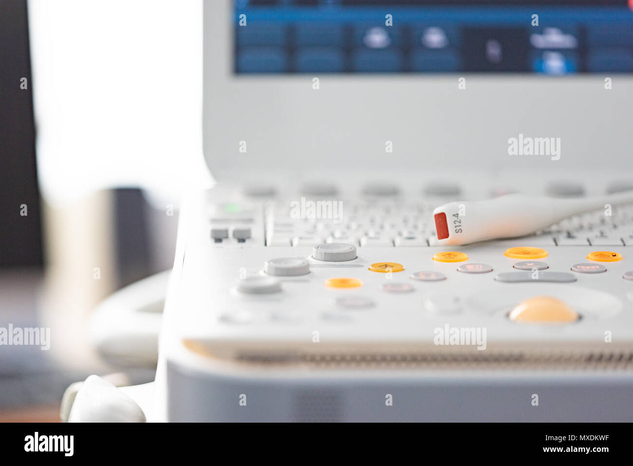 Modern ultrasound machine with sensors Stock Photo - Alamy