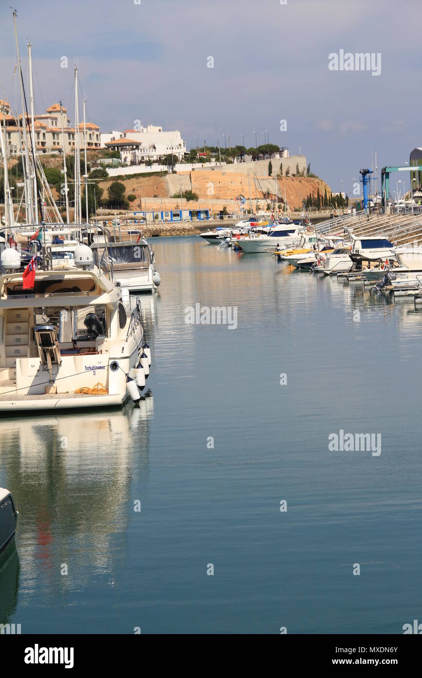Albufeira Harbour, Algarve Portugal Stock Photo - Alamy