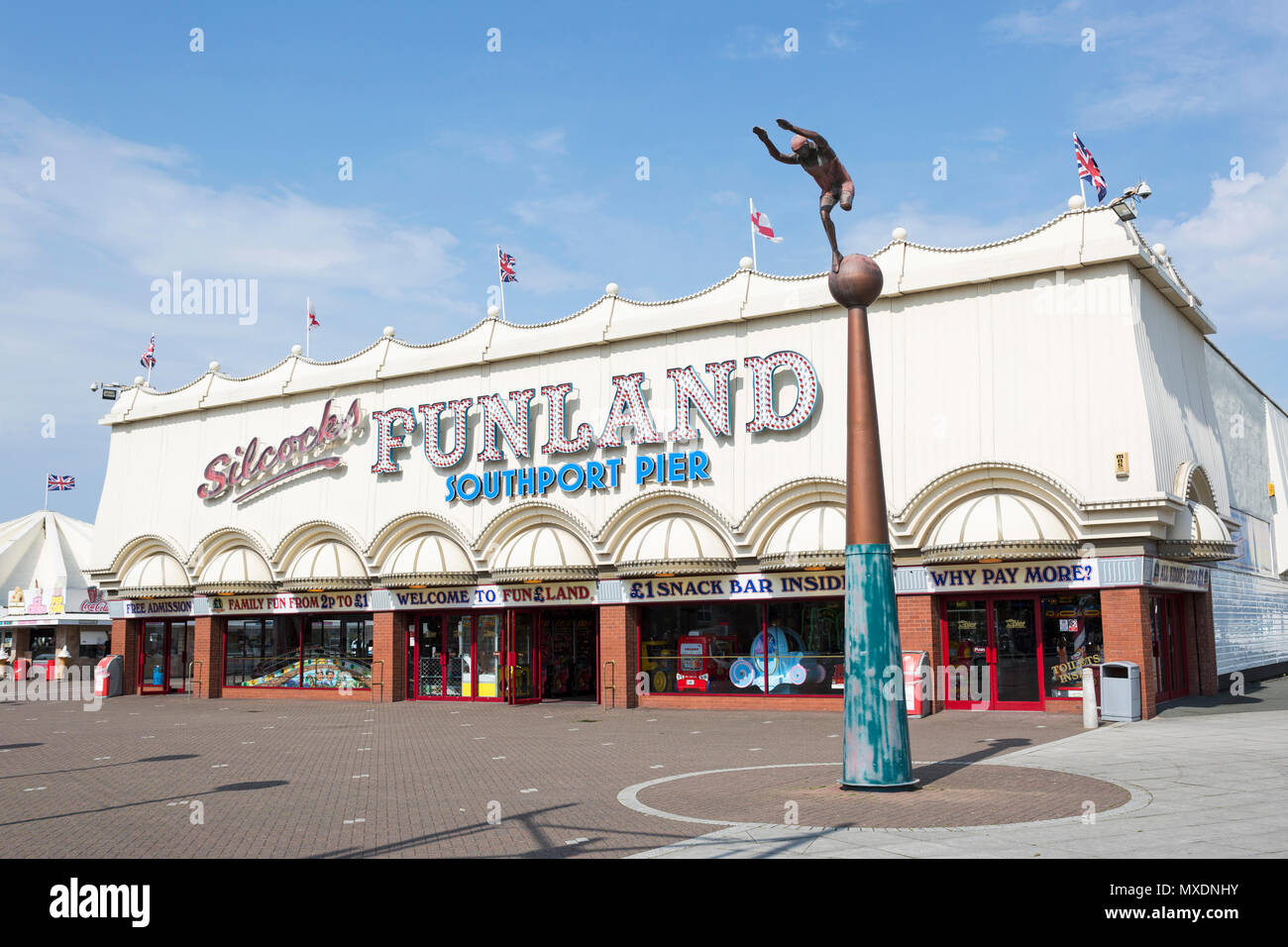 Southport funland arcade hi-res stock photography and images - Alamy