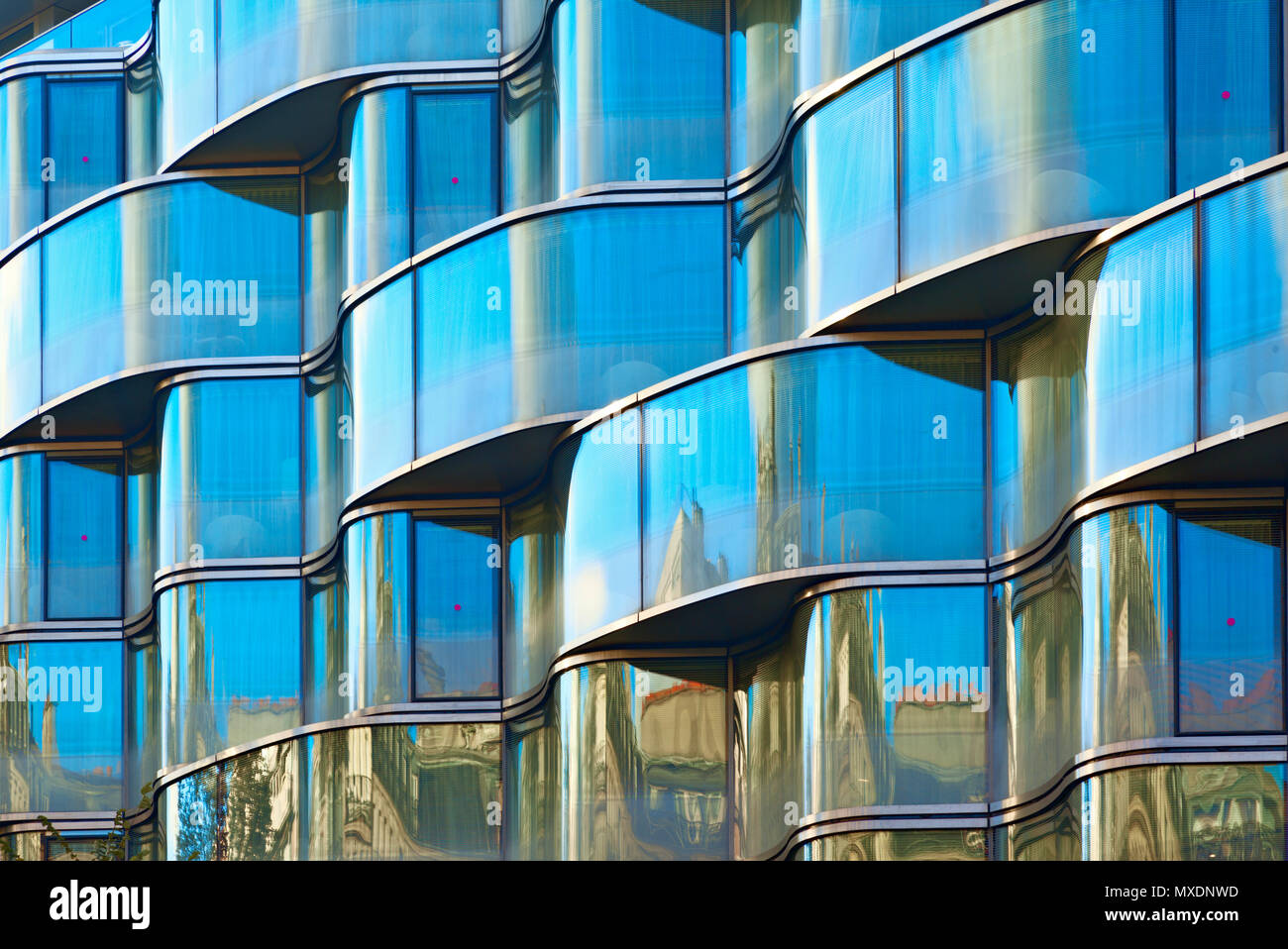 Renaissance Paris Arc de Triomphe Hotel Stock Photo - Alamy
