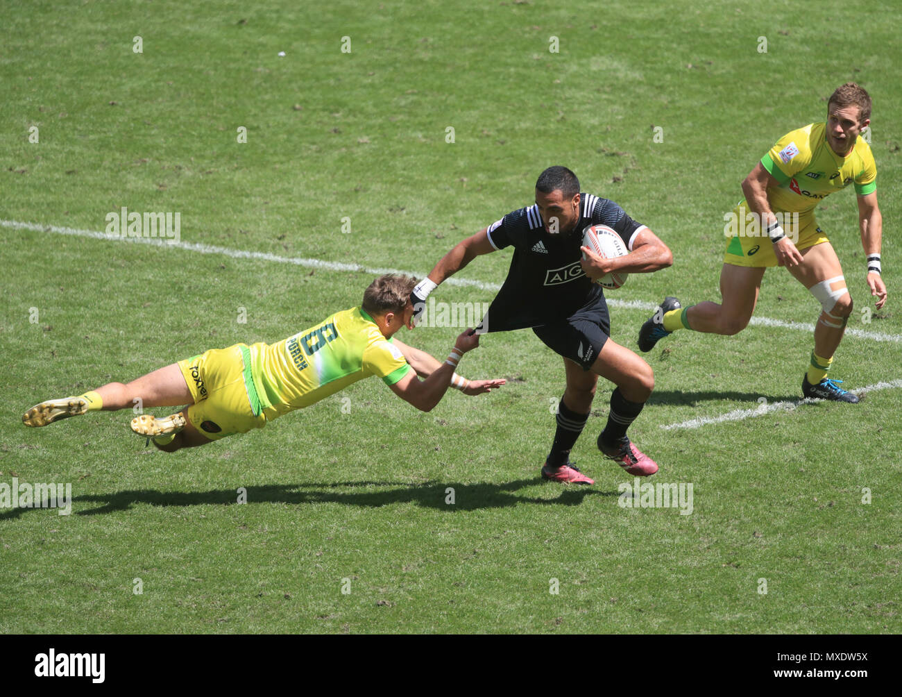 Australias john porch grabs shirt hi-res stock photography and images ...