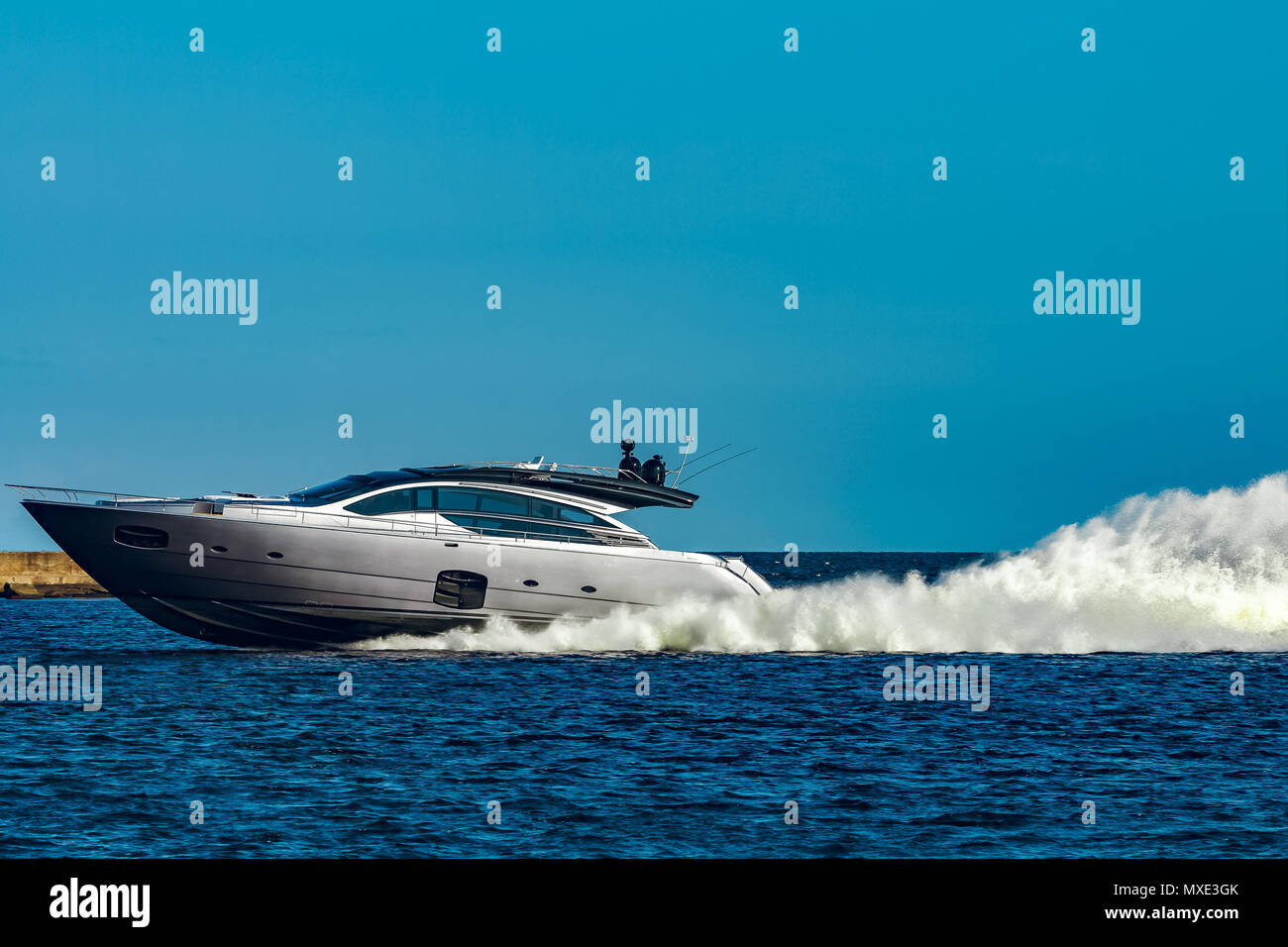 Grey speedboat moving fast hi-res stock photography and images - Alamy