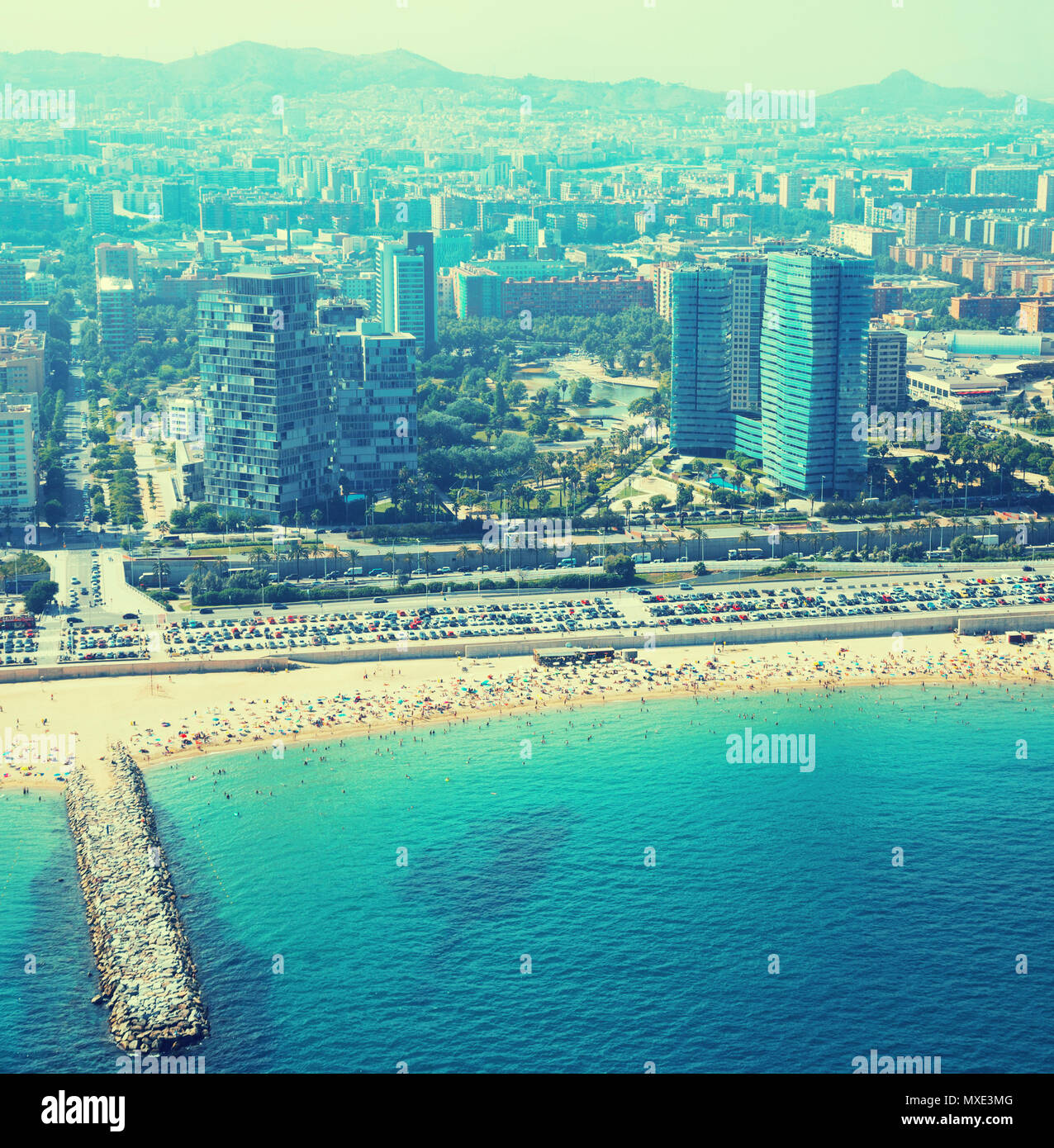 Neighbourhoods of barcelona hi-res stock photography and images - Alamy
