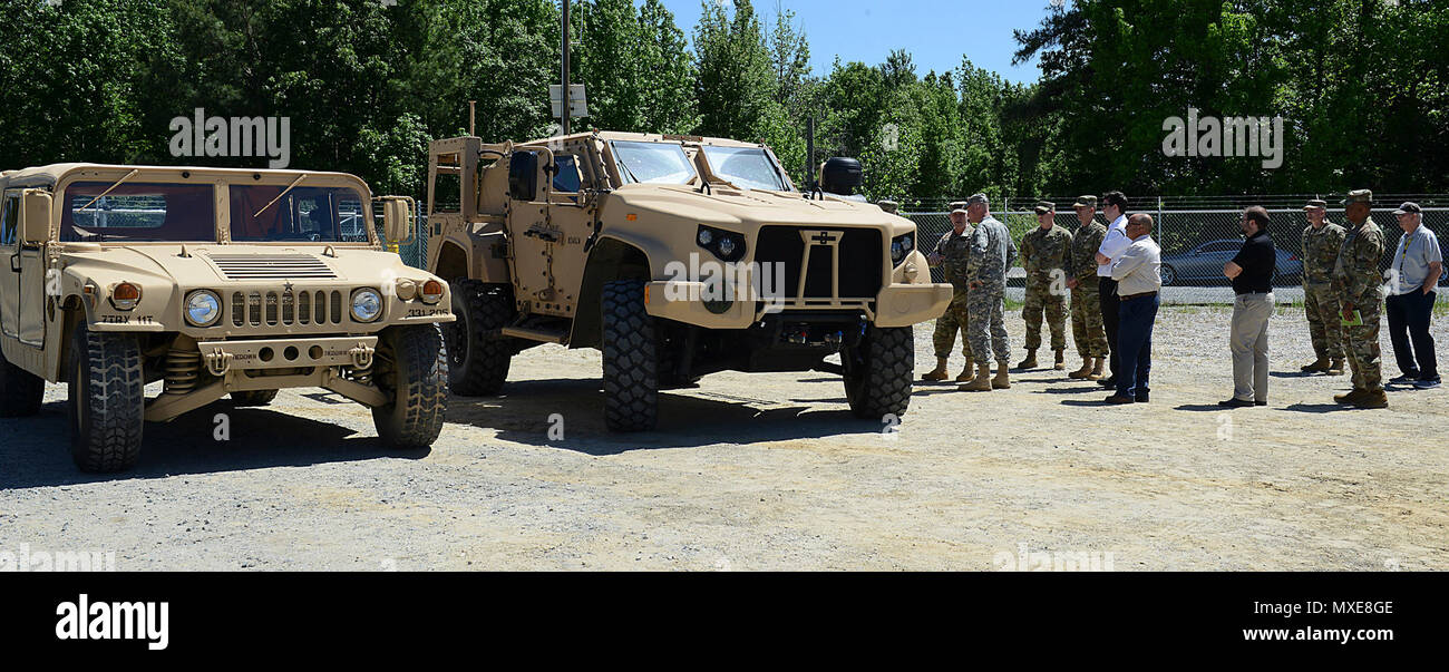 U.S. Army leaders from U.S. Army Training and Doctrine Command compare ...