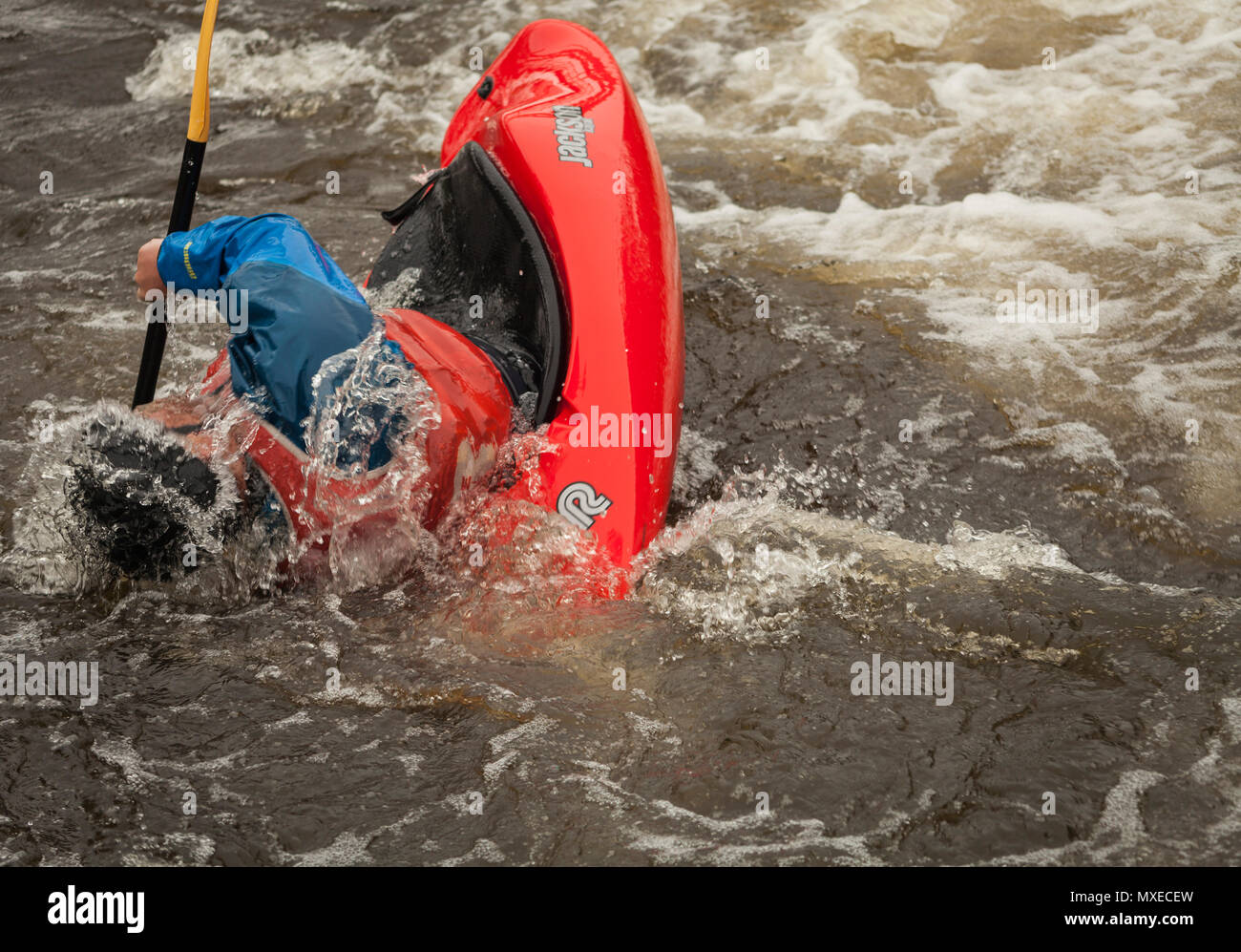 Eskimo roll hi-res stock photography and images - Alamy