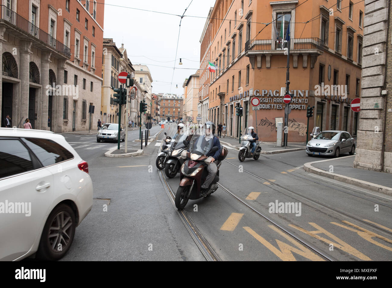 Rome vehicles hi-res stock photography and images - Alamy