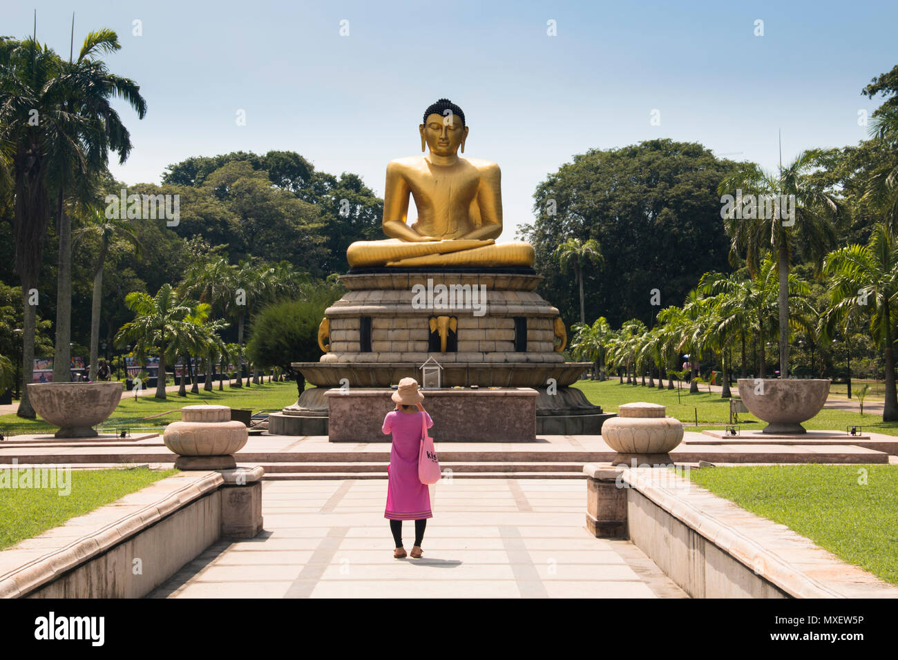 COLOMBO, SRI LANKA - DECEMBER 2017: The golden buddha statue in the ...