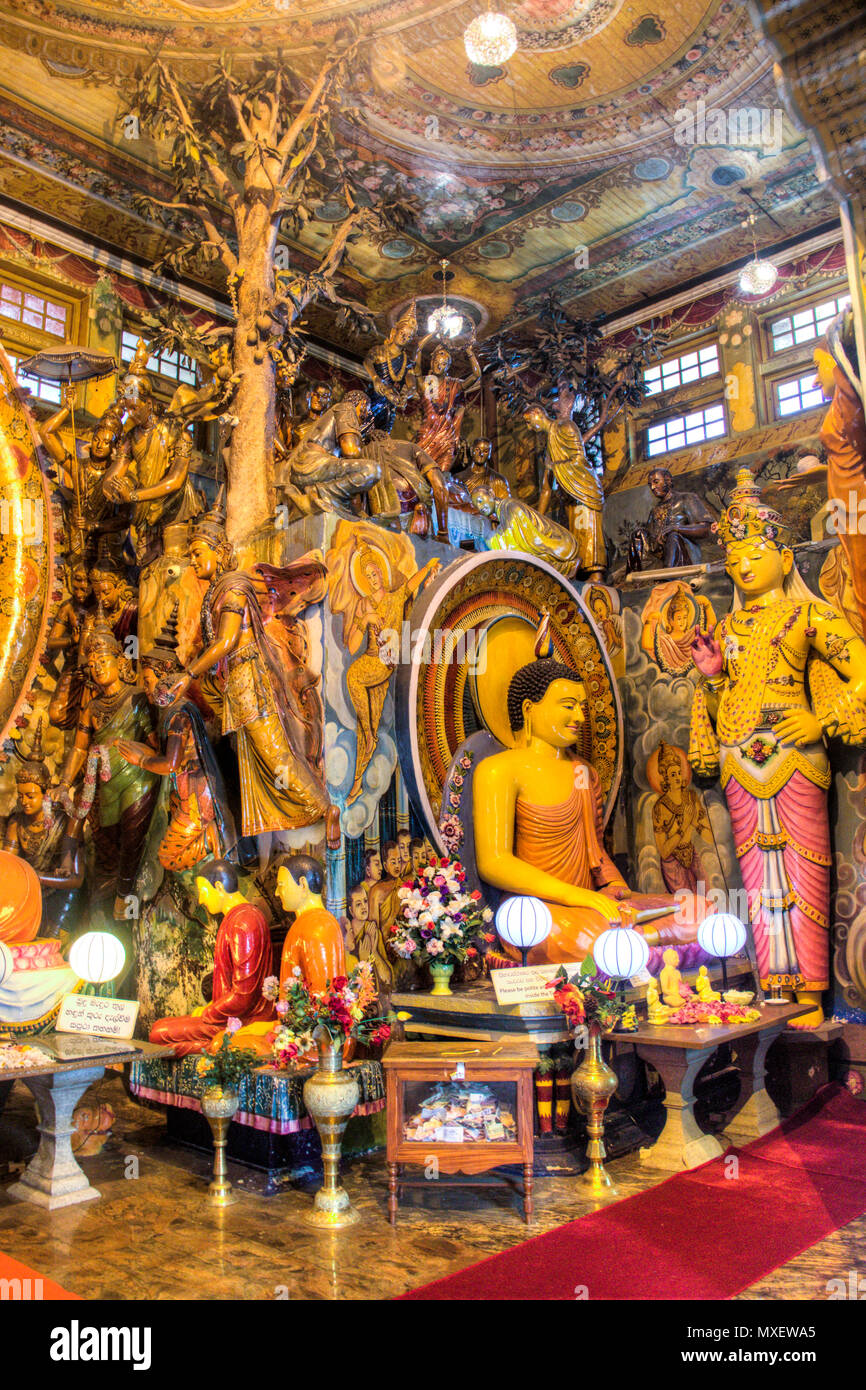 Gangaramaya temple hi-res stock photography and images - Alamy