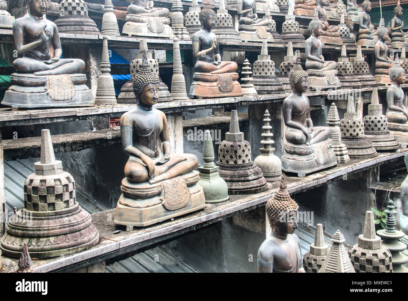 Famous temples of sri lanka hi-res stock photography and images - Alamy