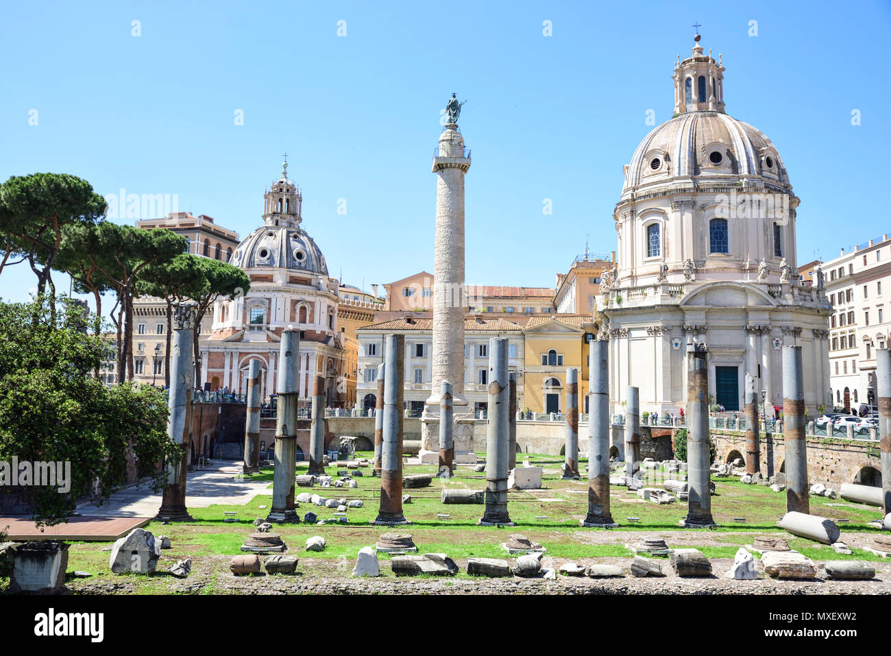 Rome, Italy, ruins of the imperial forums and the Trajan column Stock ...