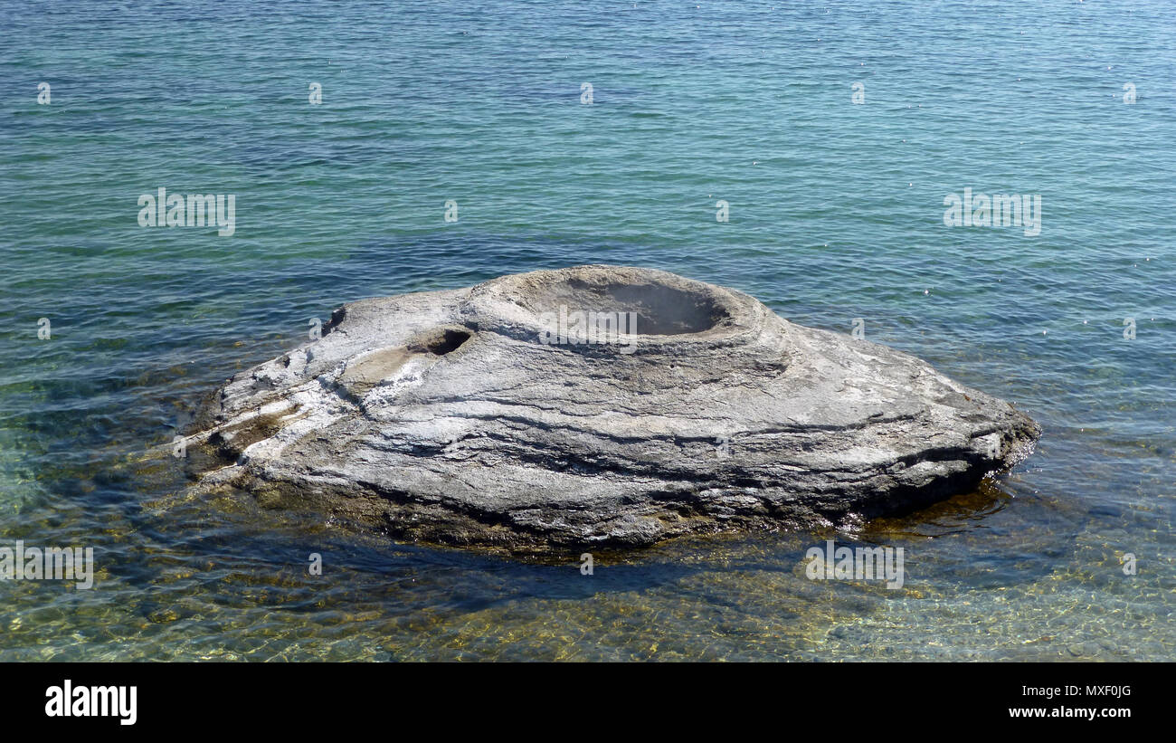 Map of yellowstone lake hi-res stock photography and images - Alamy