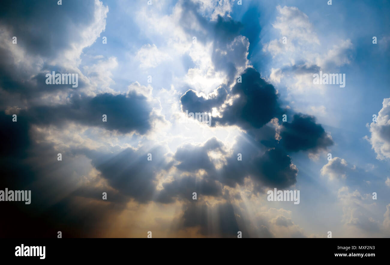 Light beam shining hi-res stock photography and images - Alamy