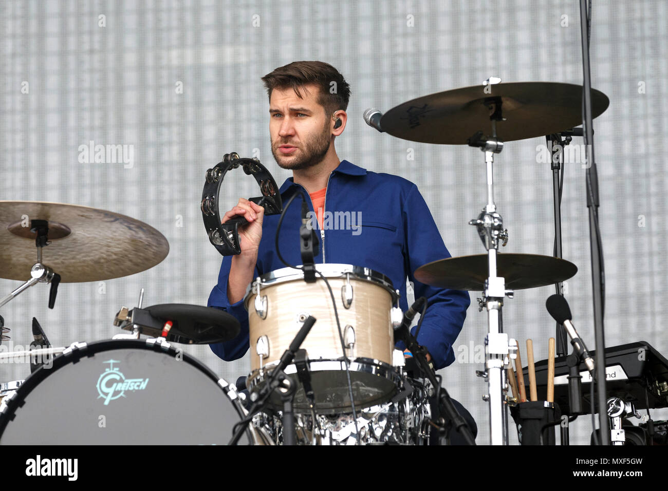Everything everything drummer hi-res stock photography and images - Alamy