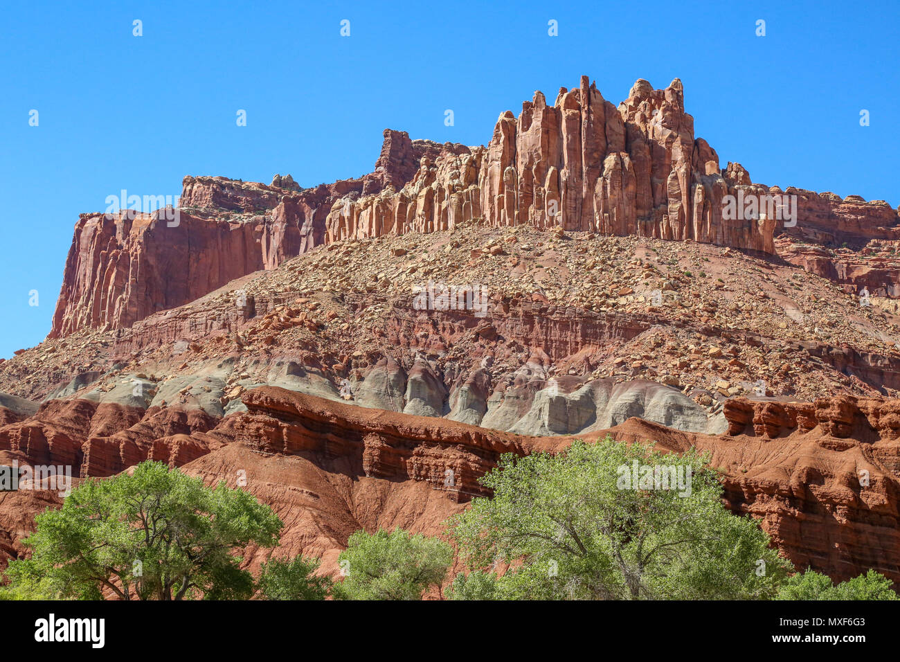 Red Rocks along the road going into Capital Reef National Park Stock ...