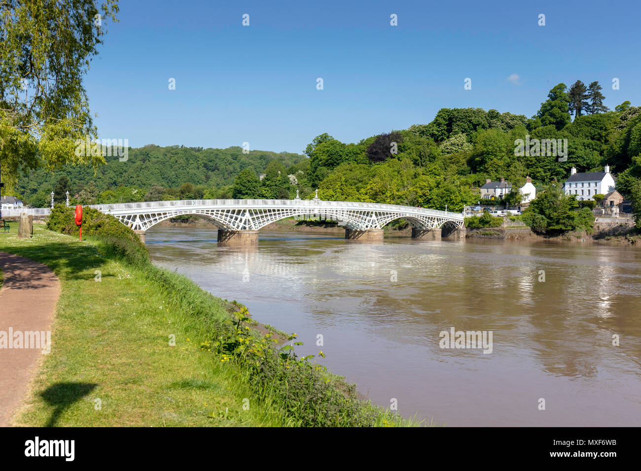 Cast iron bridge hi-res stock photography and images - Alamy