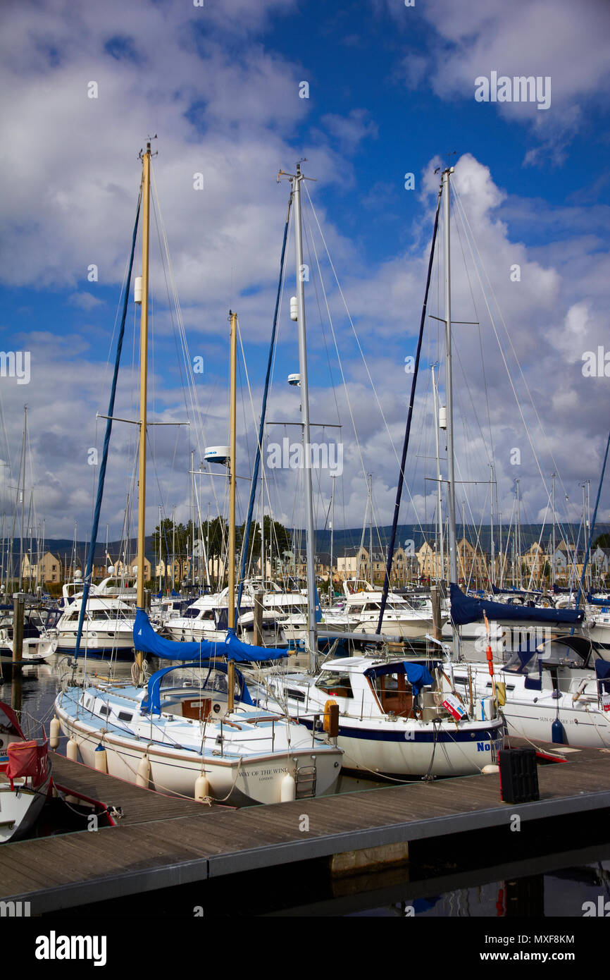 Inverkip parish church of scotland hi-res stock photography and images ...