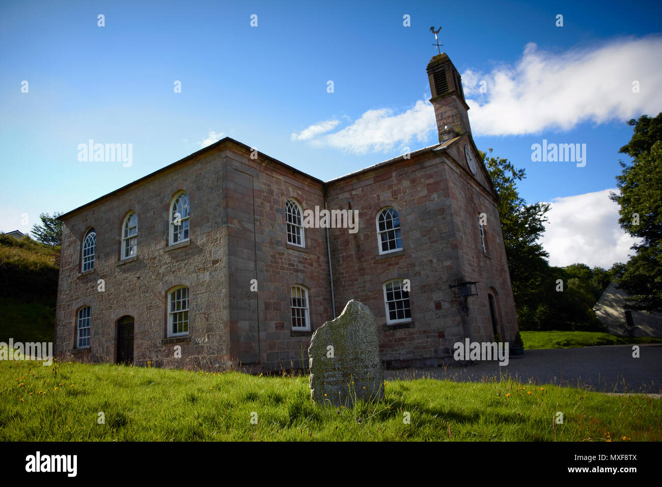 Inverkip parish church of scotland hi-res stock photography and images ...