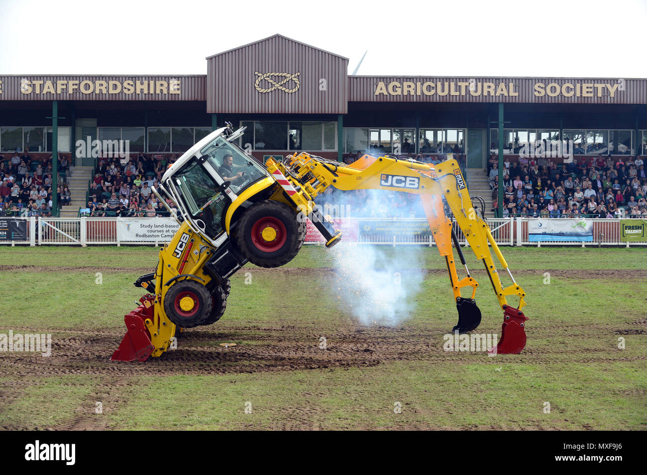Jcb dancers hi-res stock photography and images - Alamy