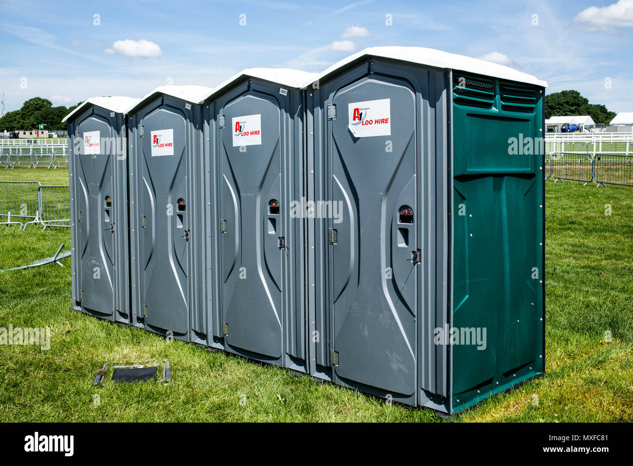 Outdoor public loo hi-res stock photography and images - Alamy