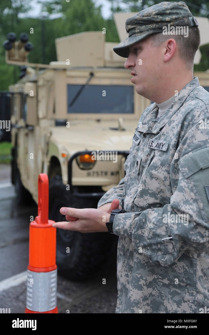 1175th military police company hi-res stock photography and images - Alamy