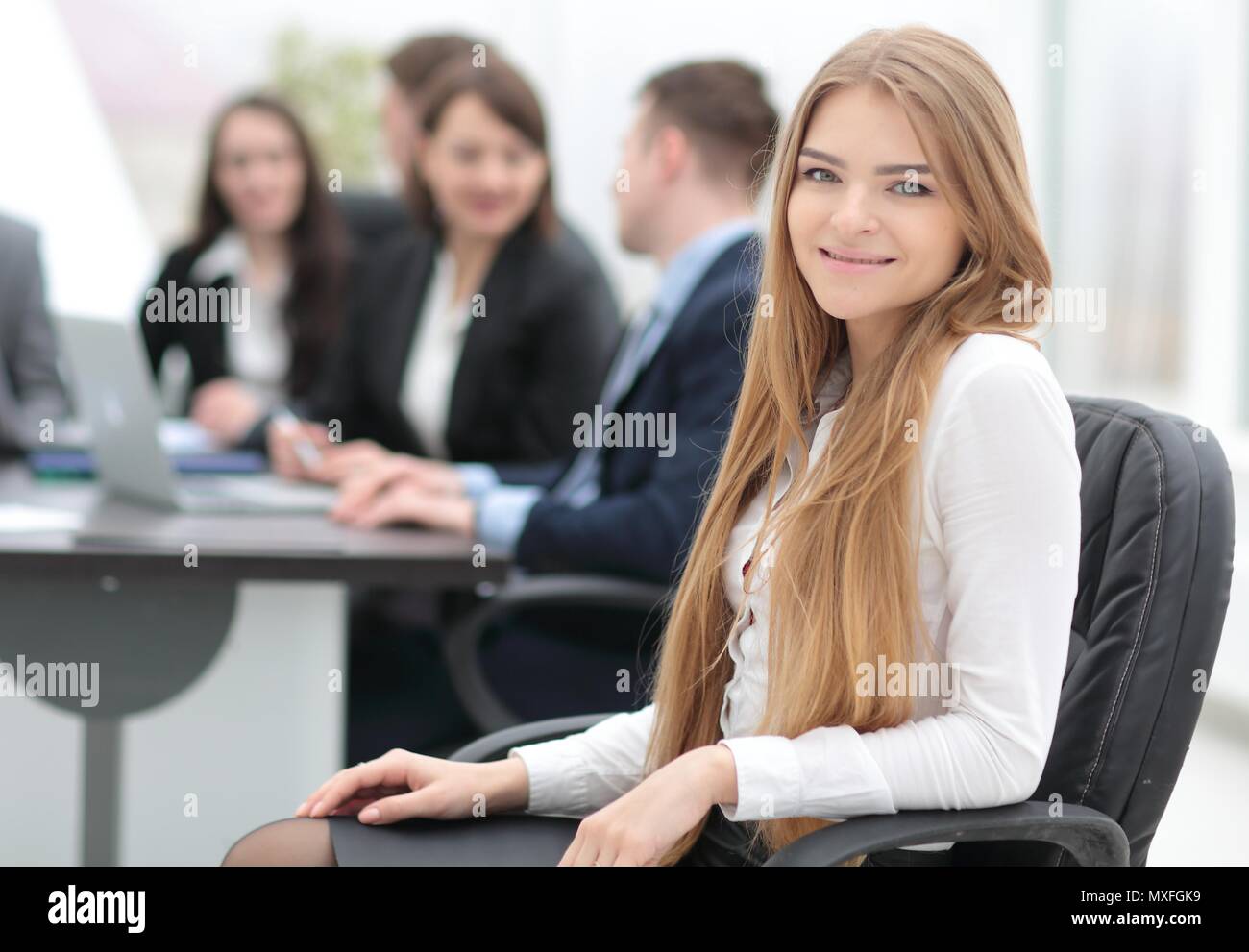 portrait of young female office worker Stock Photo - Alamy