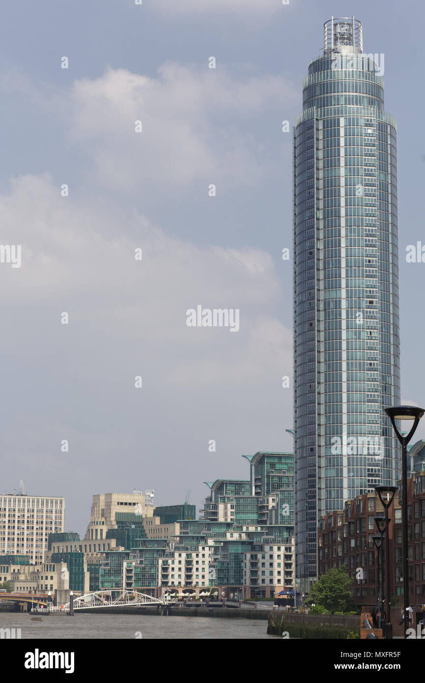 modern architecture in London Stock Photo - Alamy