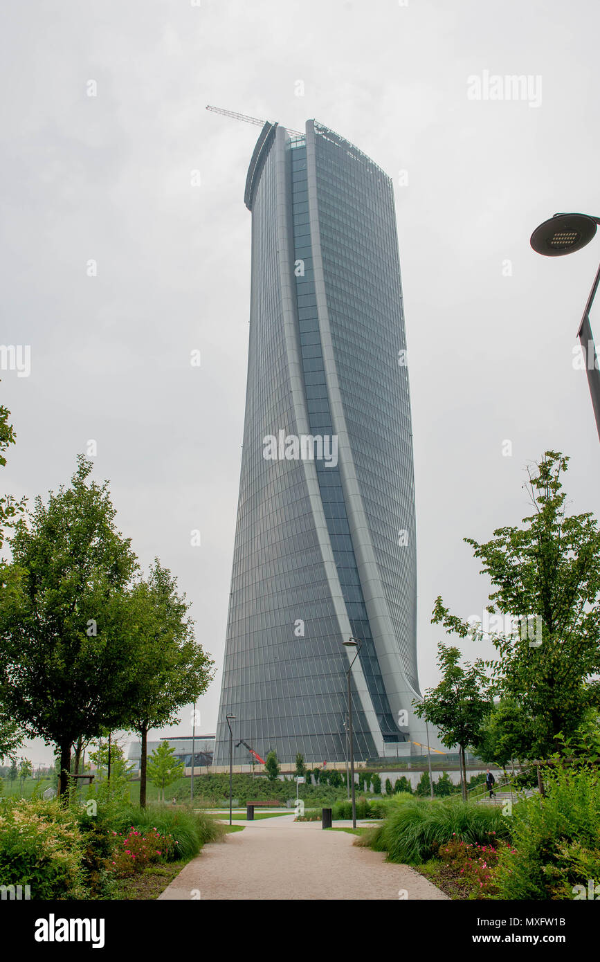 Human scale architecture hi-res stock photography and images - Alamy