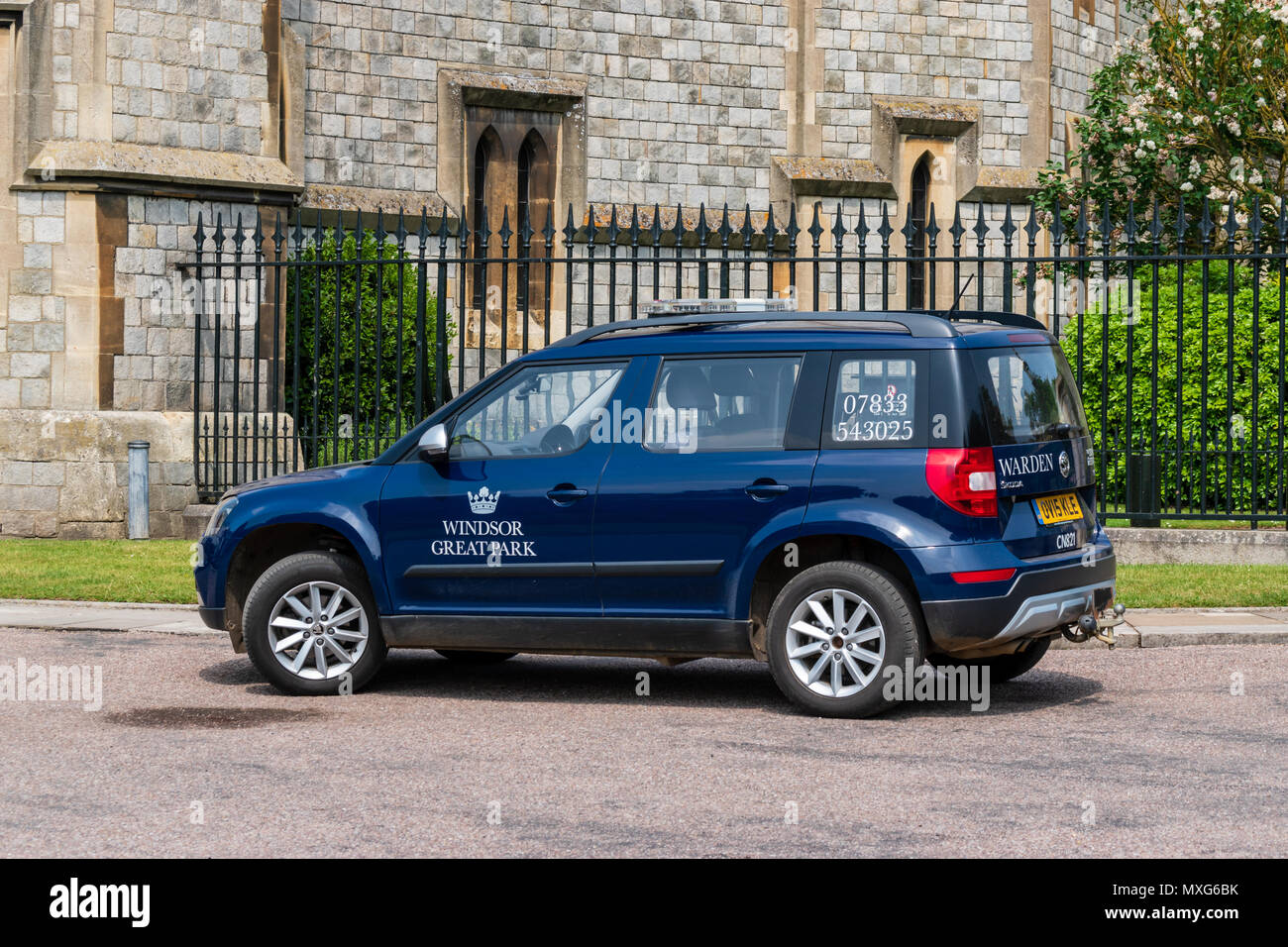Windsor Great Park patrol car parked outside Windsor Castle Stock Photo ...