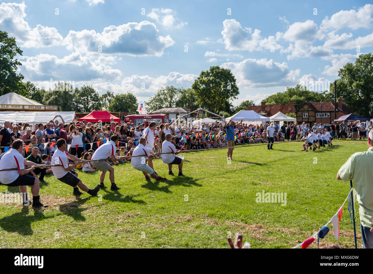 Tugging war hi-res stock photography and images - Alamy