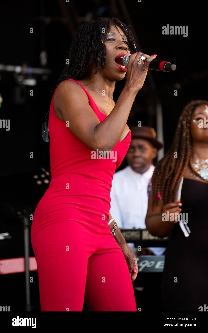 Heather small m people hi-res stock photography and images - Alamy