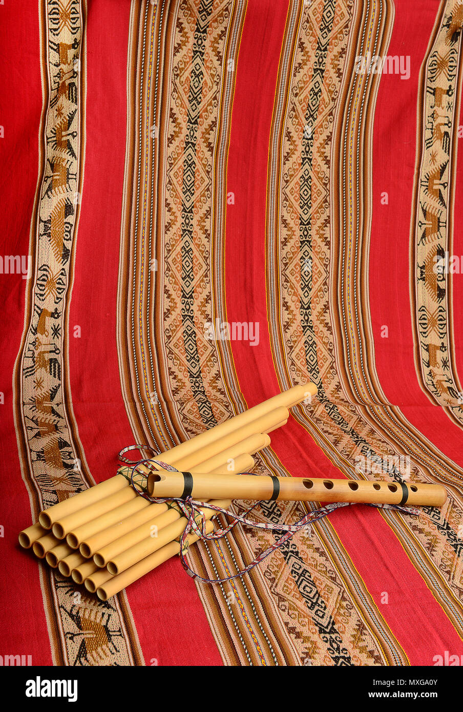 Indian pan pipes hi-res stock photography and images - Alamy