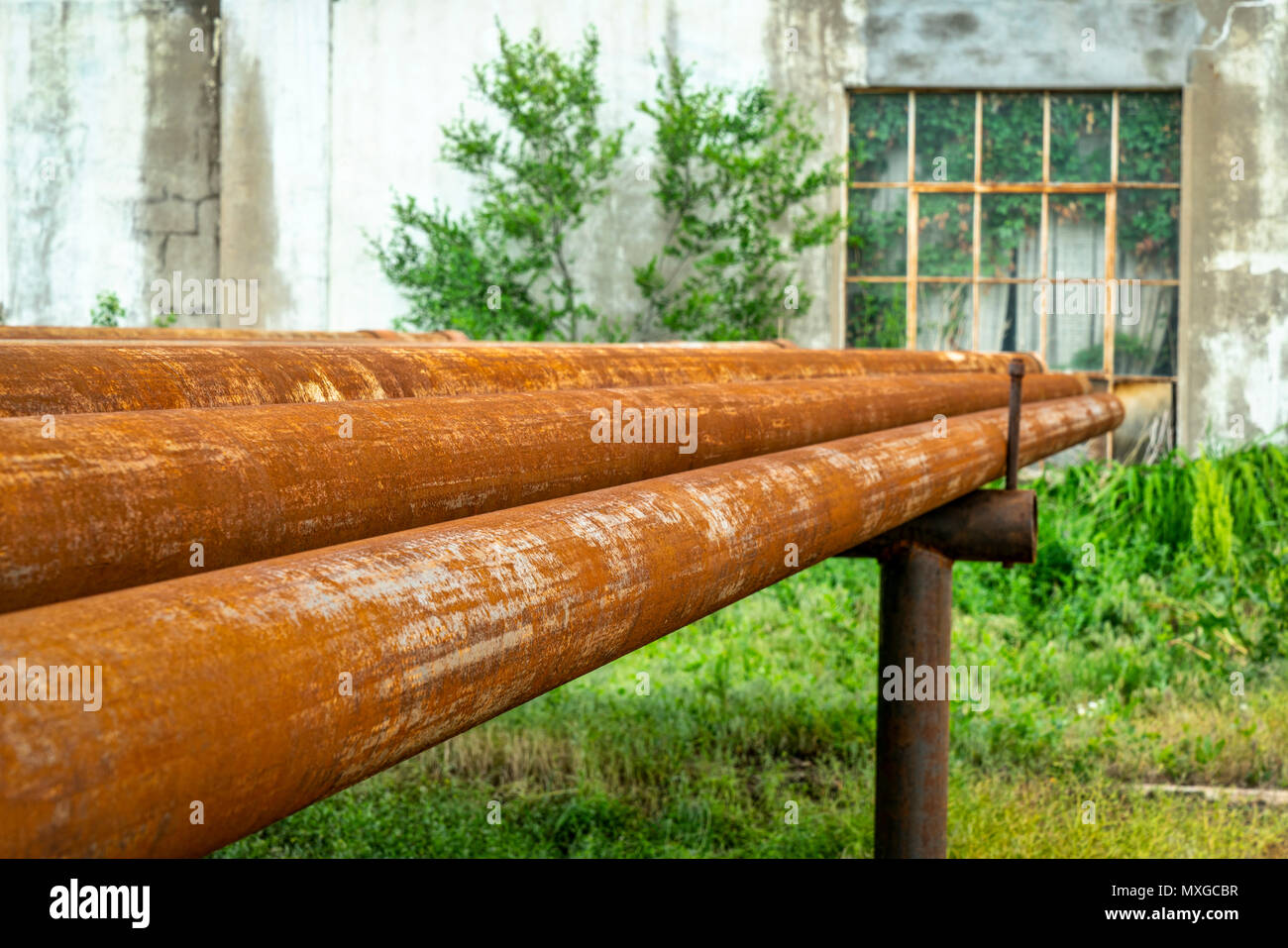 Rusty pipes hi-res stock photography and images - Alamy