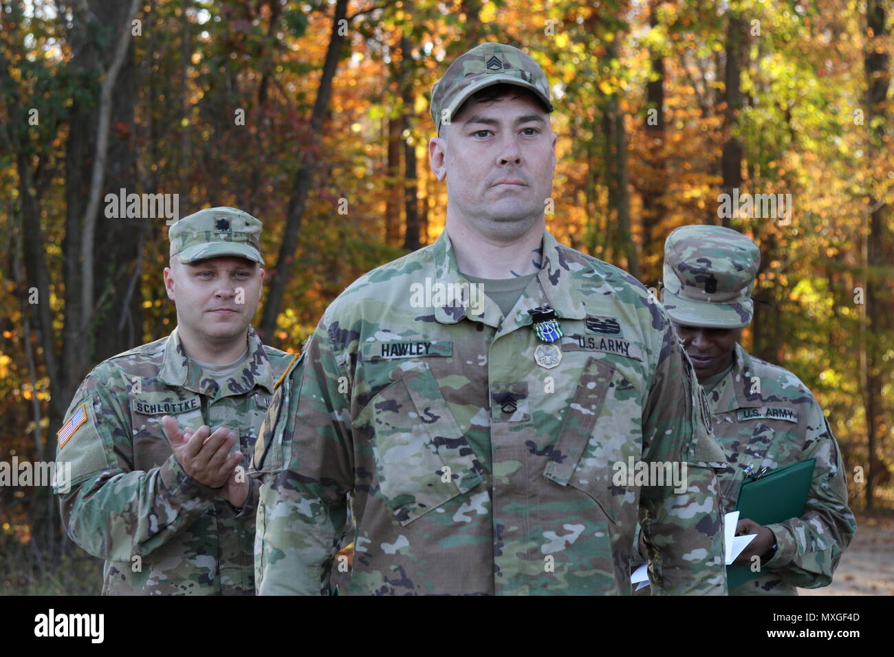 Soldier from the 58th Expeditionary Military Intelligence Brigade (EMIB ...