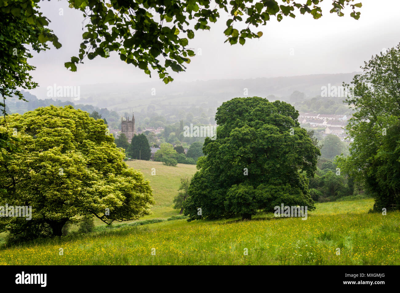 Batheaston, Somerset, UK weather. 4th June 2018. A misty start to the ...