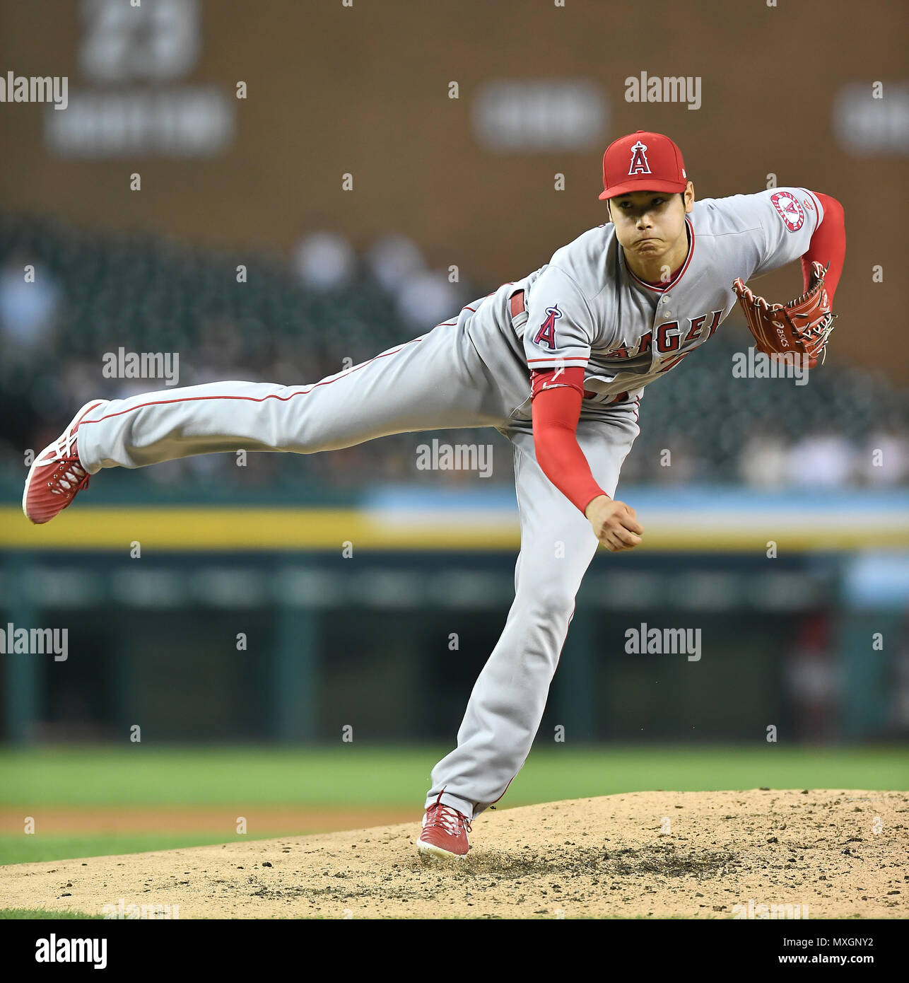 Los Angeles Angels starting pitcher Shohei Ohtani throw a 101-mph ...