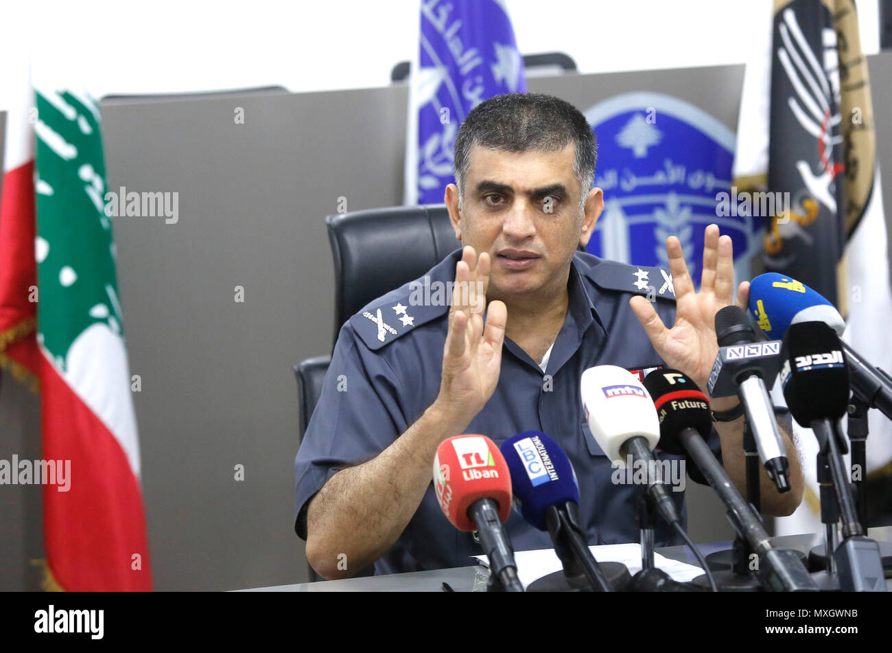 15 tons hi-res stock photography and images - Alamy