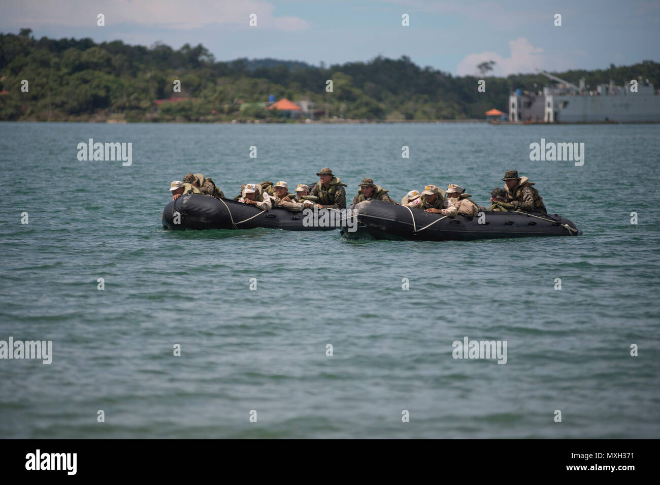 161102-N-HA376-274 SIHANOUKVILLE, Cambodia (Nov. 2, 2016) - U.S ...