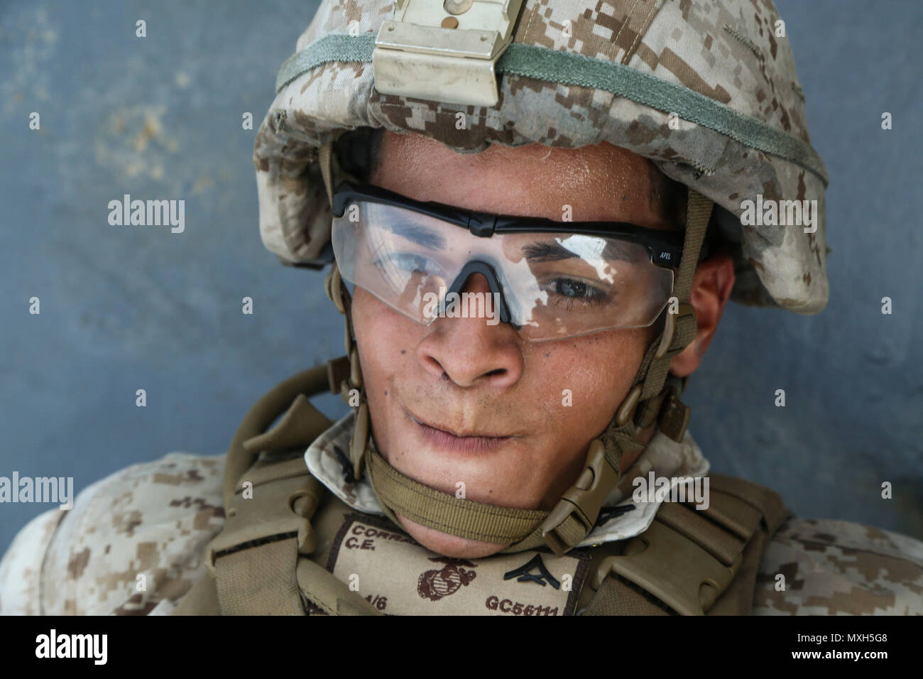 161104-M-PJ210-340 GULF OF ADEN (Nov. 4, 2016) Marine Lance Cpl ...