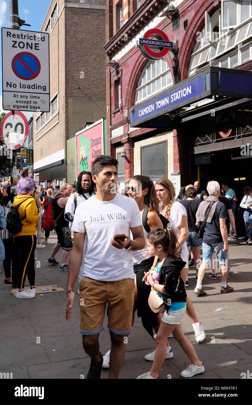 Camden town station hi-res stock photography and images - Alamy