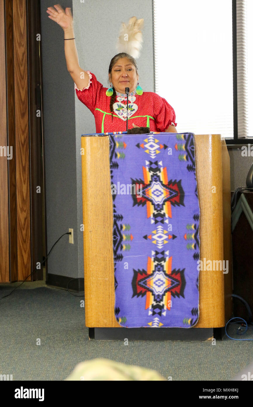 Lisa Pahsetopah, world champion Indian Fancy Dancer, teaches female ...