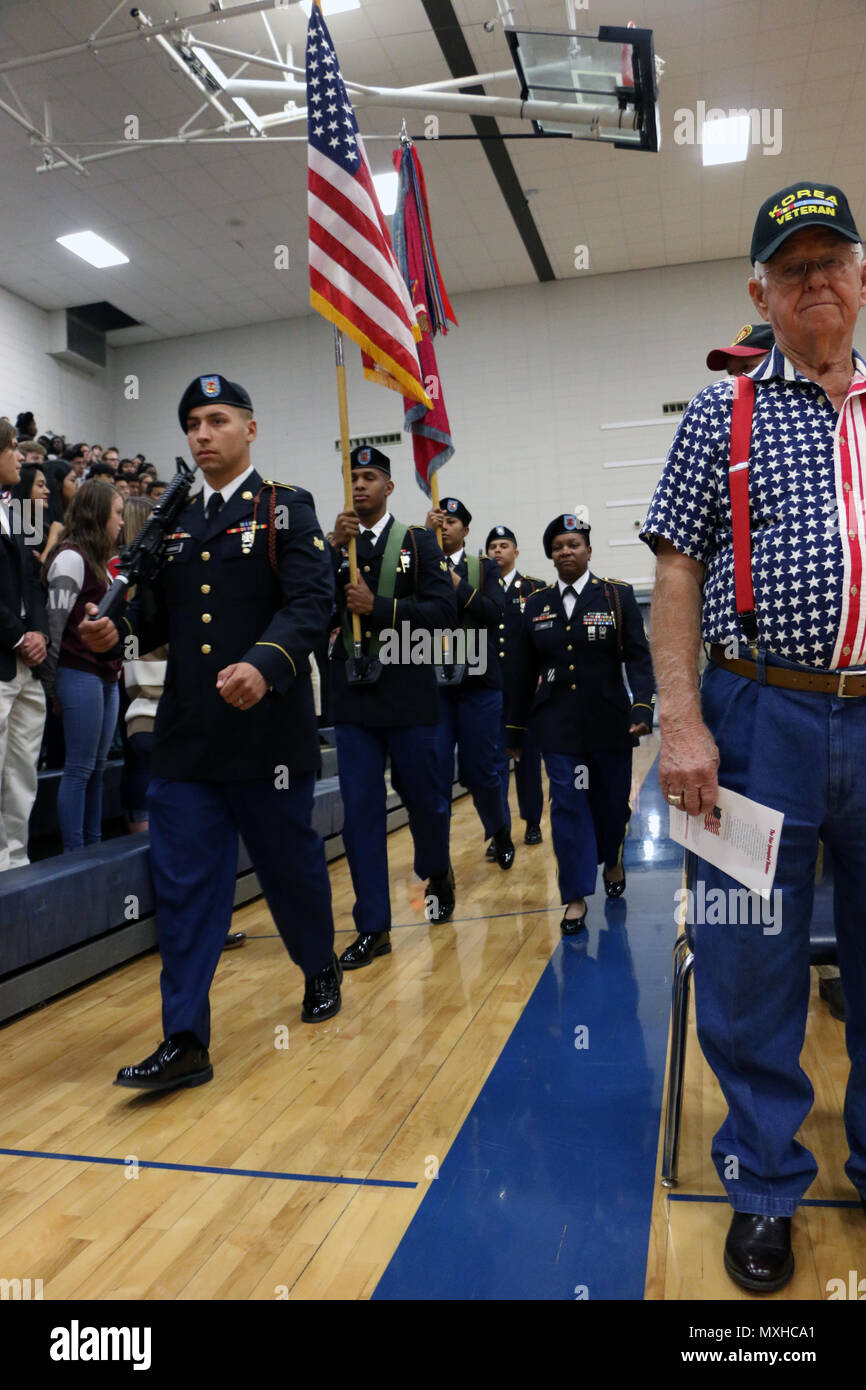 U s army soldiers with 703rd brigade support battalion hi-res stock ...