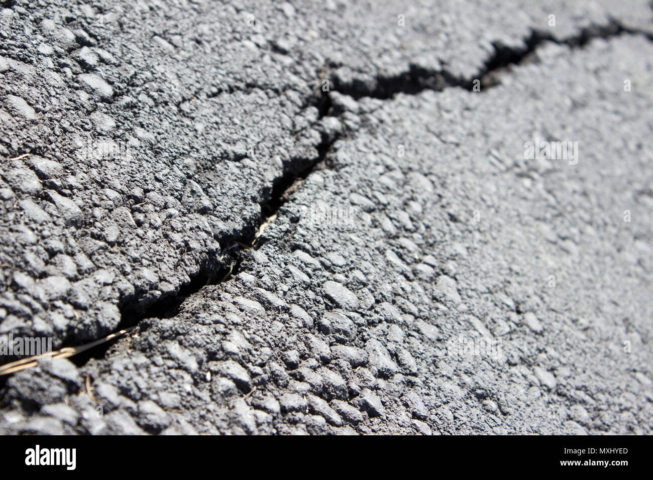 Pavement crack hi-res stock photography and images - Alamy