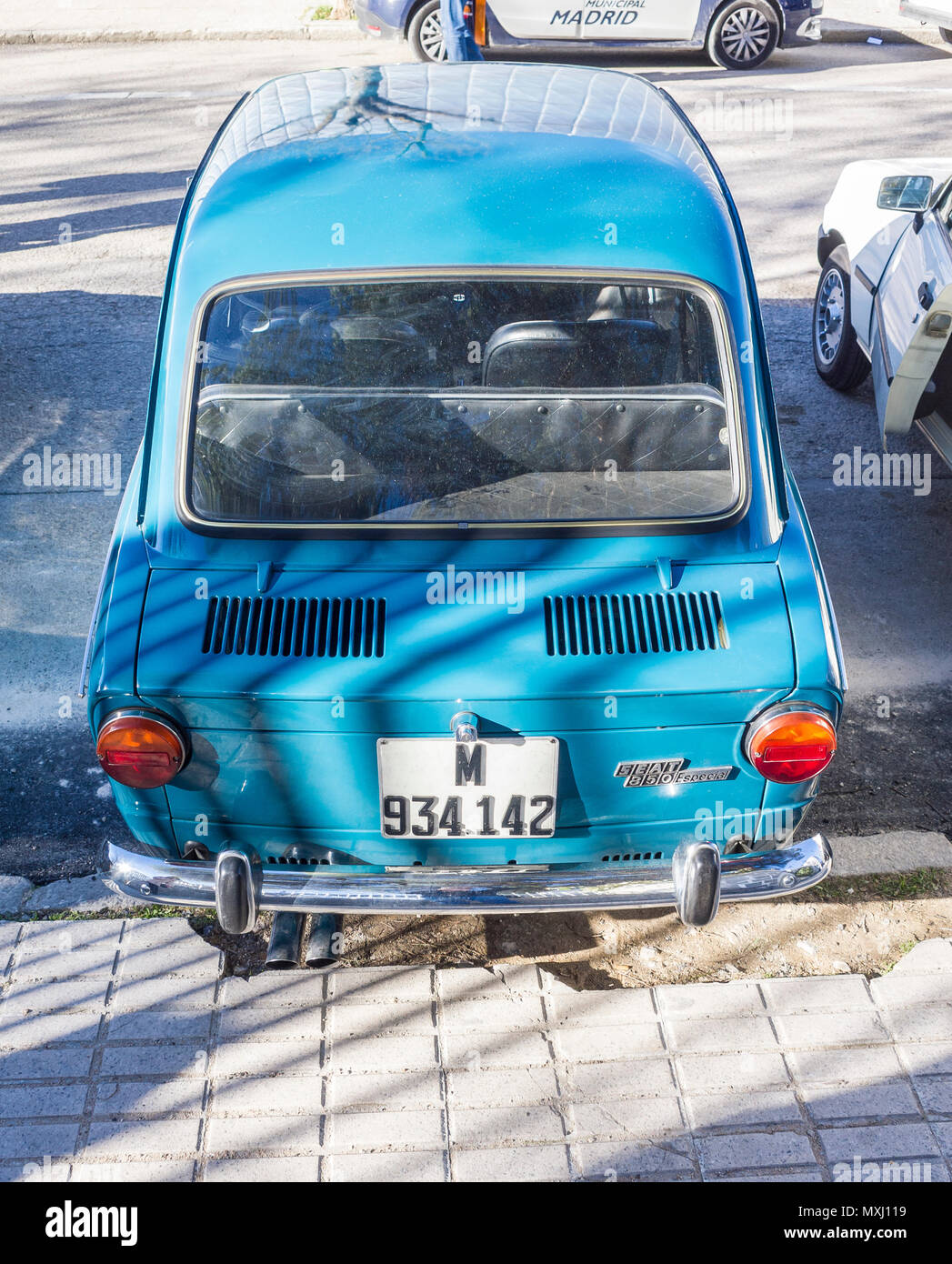 Seat 850 especial. Coche antiguo Stock Photo - Alamy